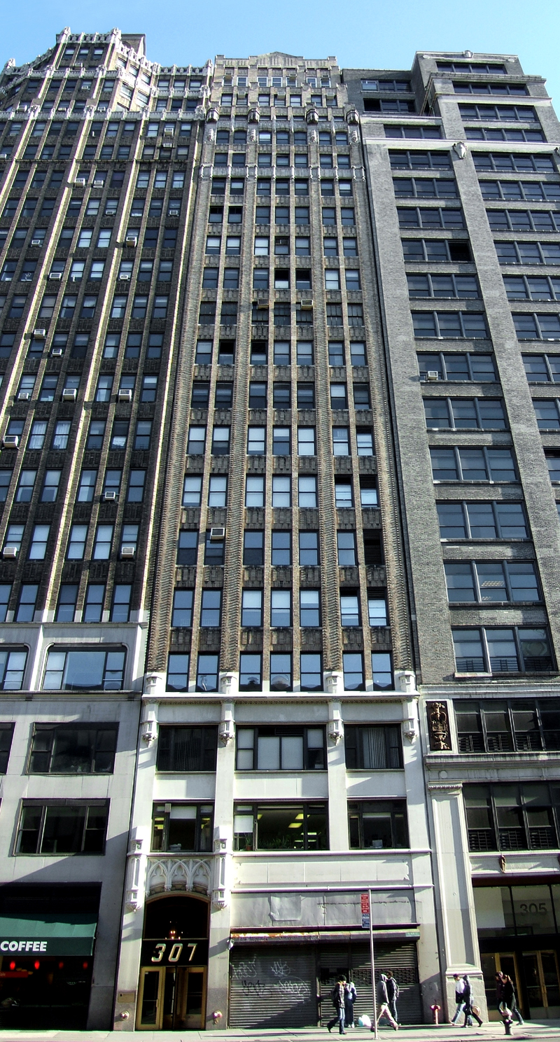 307 7th Avenue - The Skyscraper Center